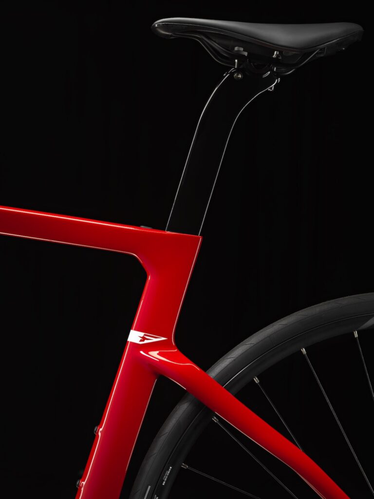 Gamma Pinarello F 2025: arriva la nuova F1, aumentano le opzioni colore