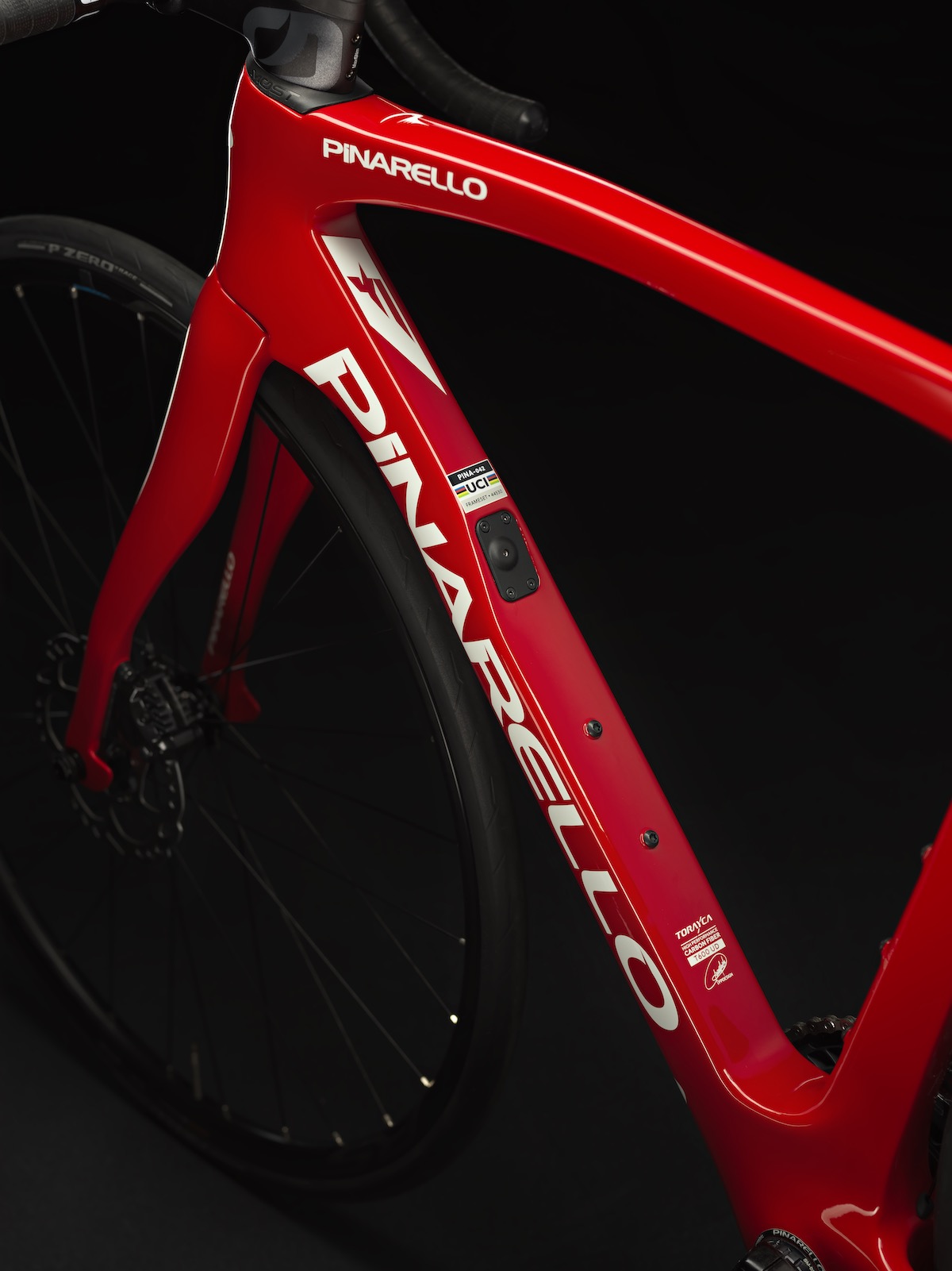 Gamma Pinarello F 2025: arriva la nuova F1, aumentano le opzioni colore