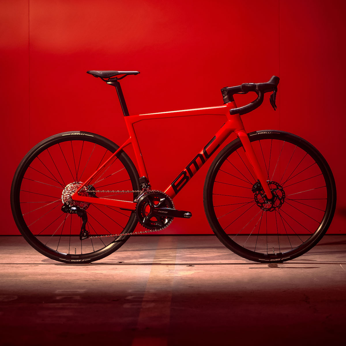 Nuova BMC Teammachine SLR: si avvicina alla 01, ma è più economica